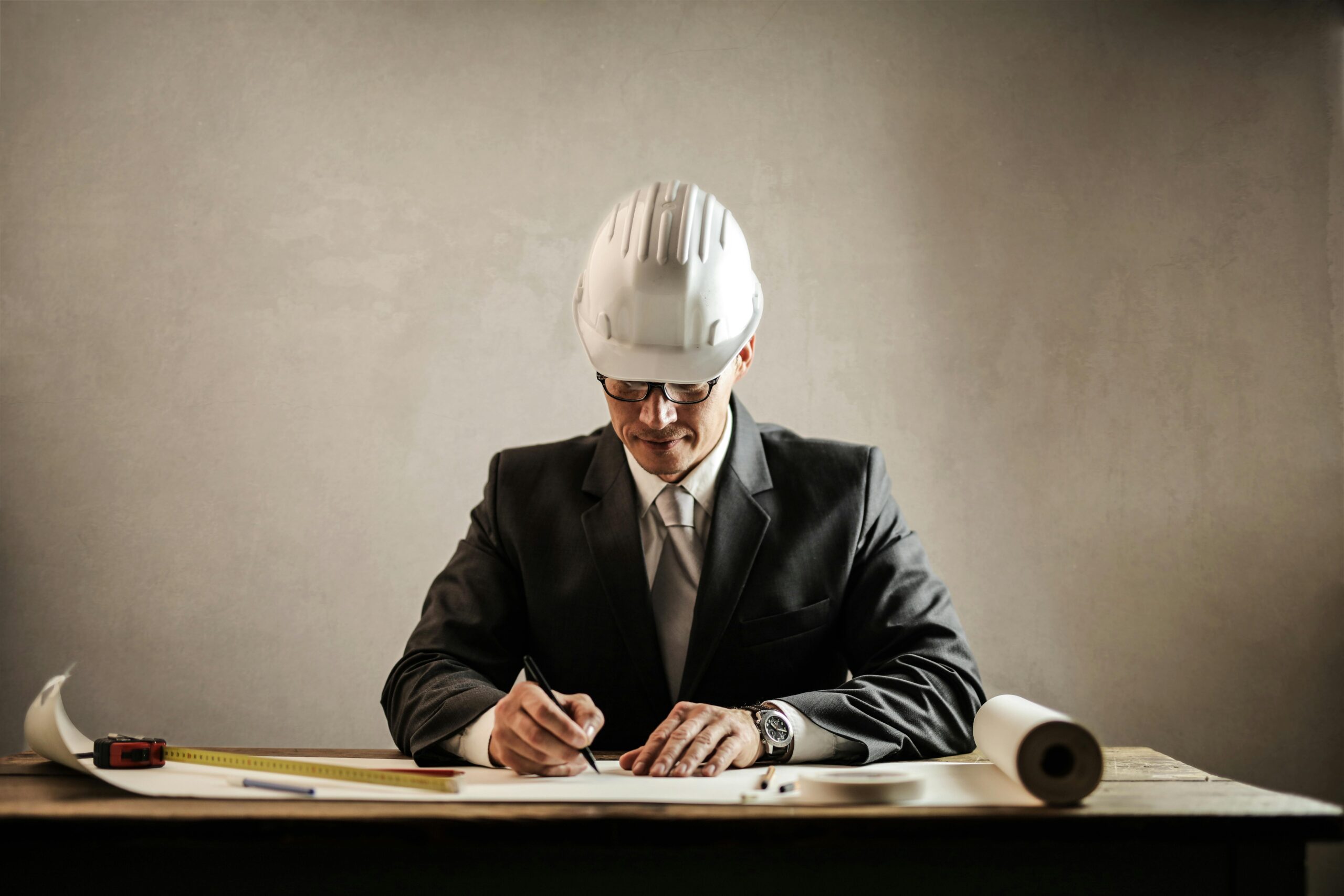 Why Smart People Do Stupid Things In Business and Life - LaRae Quy